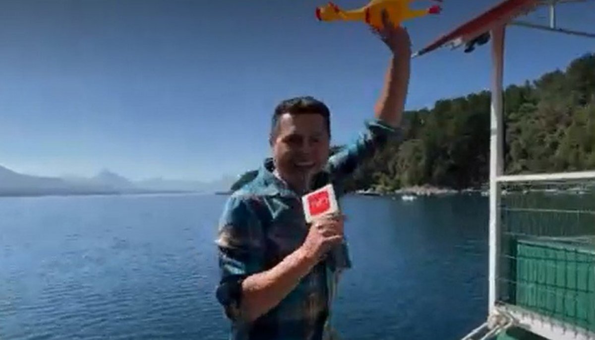 Claudio Ojeda se apodera de Lican Ray con gracioso despacho | TVN