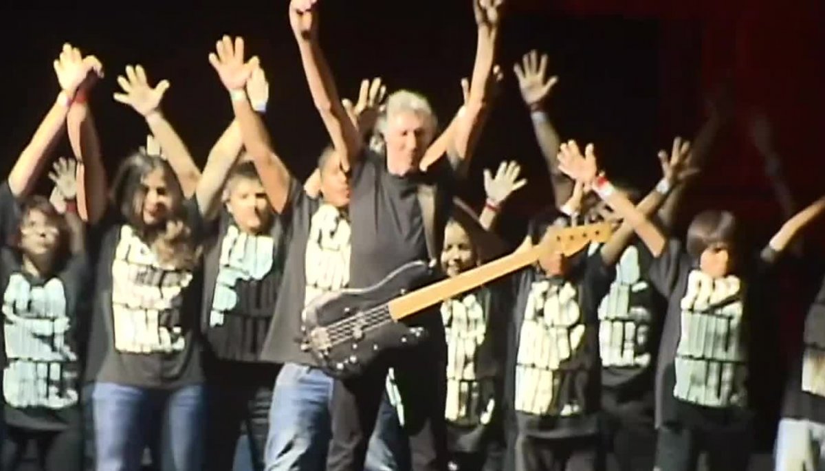 Roger Waters visita Chile con magno concierto | TVN