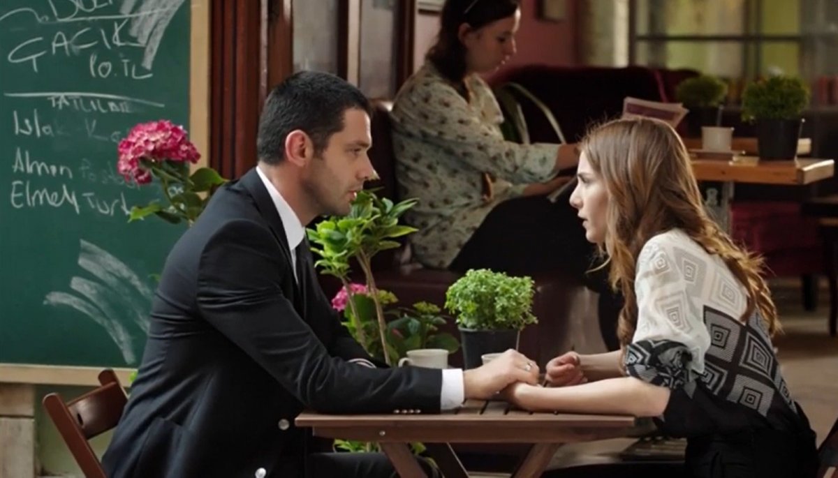 Bahar le pide a Ates que se aleje de Efsun | TVN