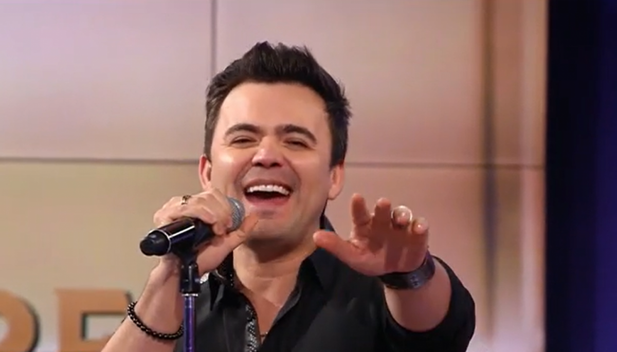 ¡Mario Guerrero nos presenta su nuevo single "La Botella"! | TVN