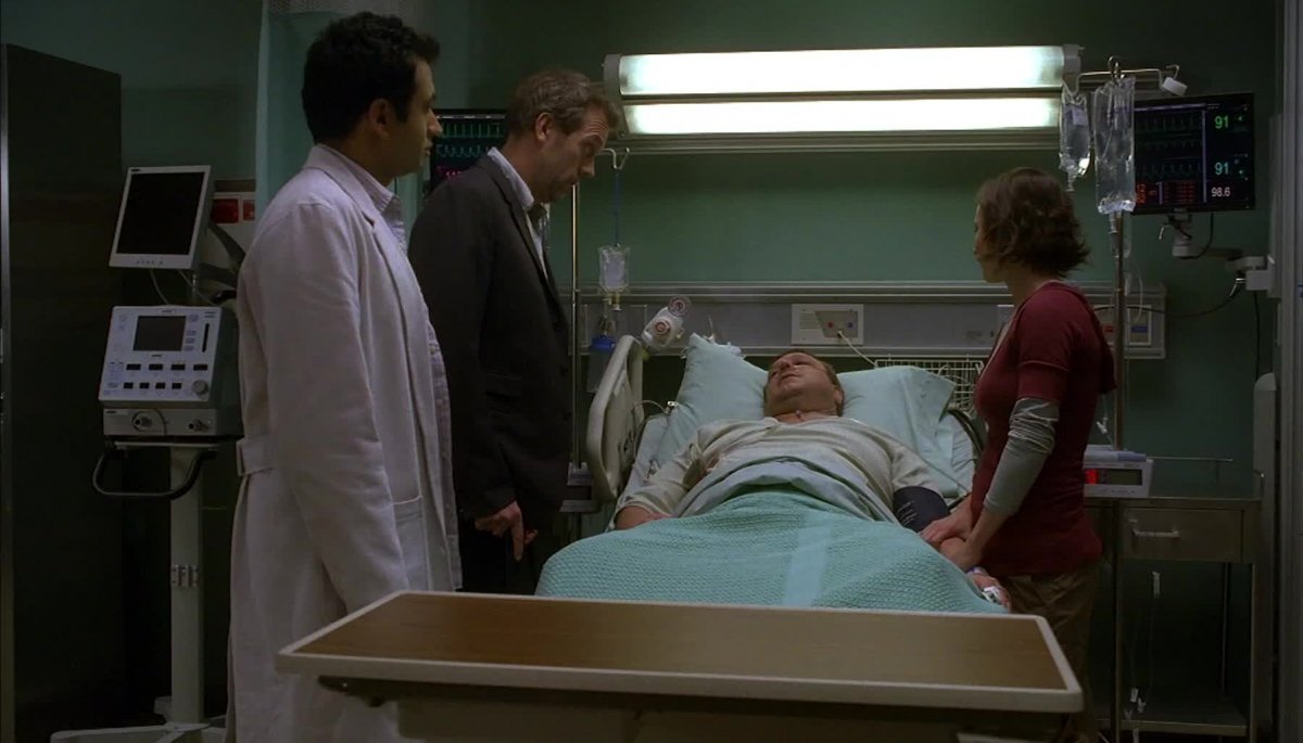 Dr. House Temporada 4 Capítulo 13: No se puede ser tan bueno | TVN