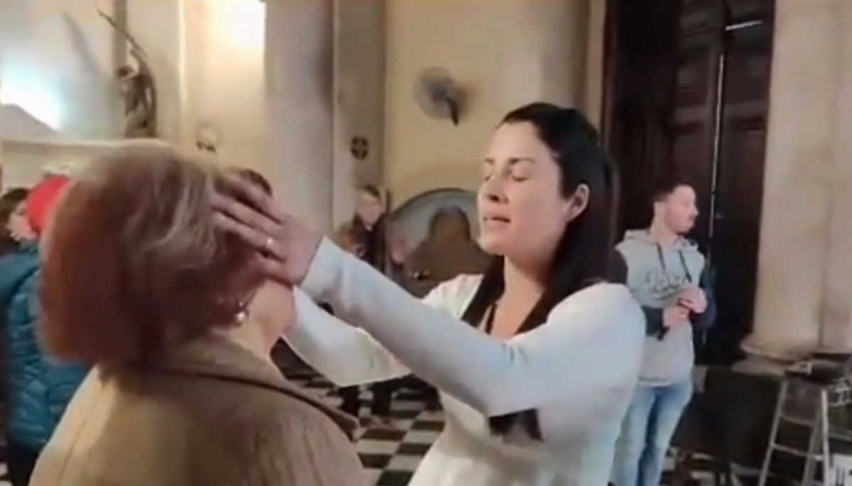 Leda Bergonzi: La milagrosa sanadora argentina que vendría a Chile | TVN