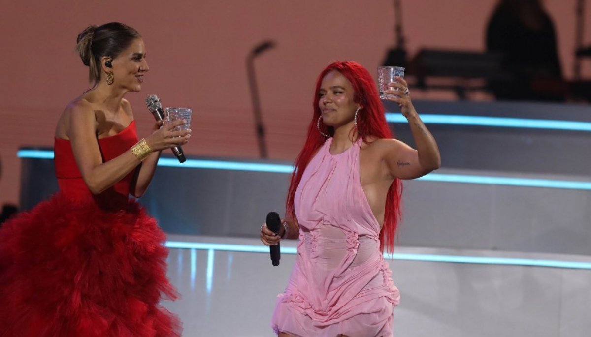 El recordado "tequilazo" entre María Luisa Godoy y Karol G en Viña | TVN