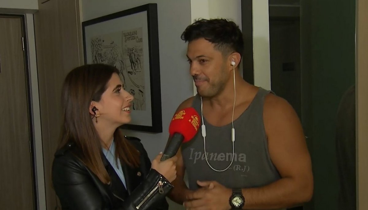 Pitu Valenzuela recorre el hotel en Viña para ir a despertar a Simón Oliveros | TVN