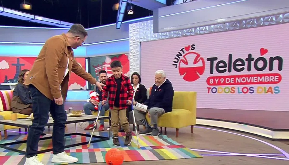 Conocimos a Chris, embajador de la Teletón 2024: "Ya puedo jugar fútbol ...