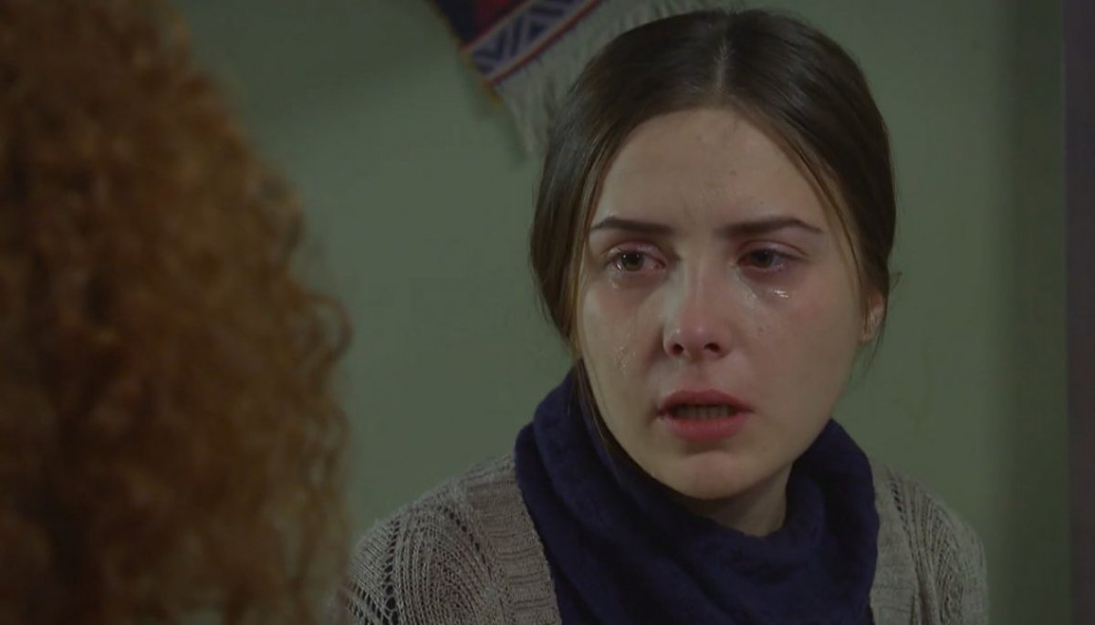 Elif - T1E91 | Melek vuelve a prisión | TVN