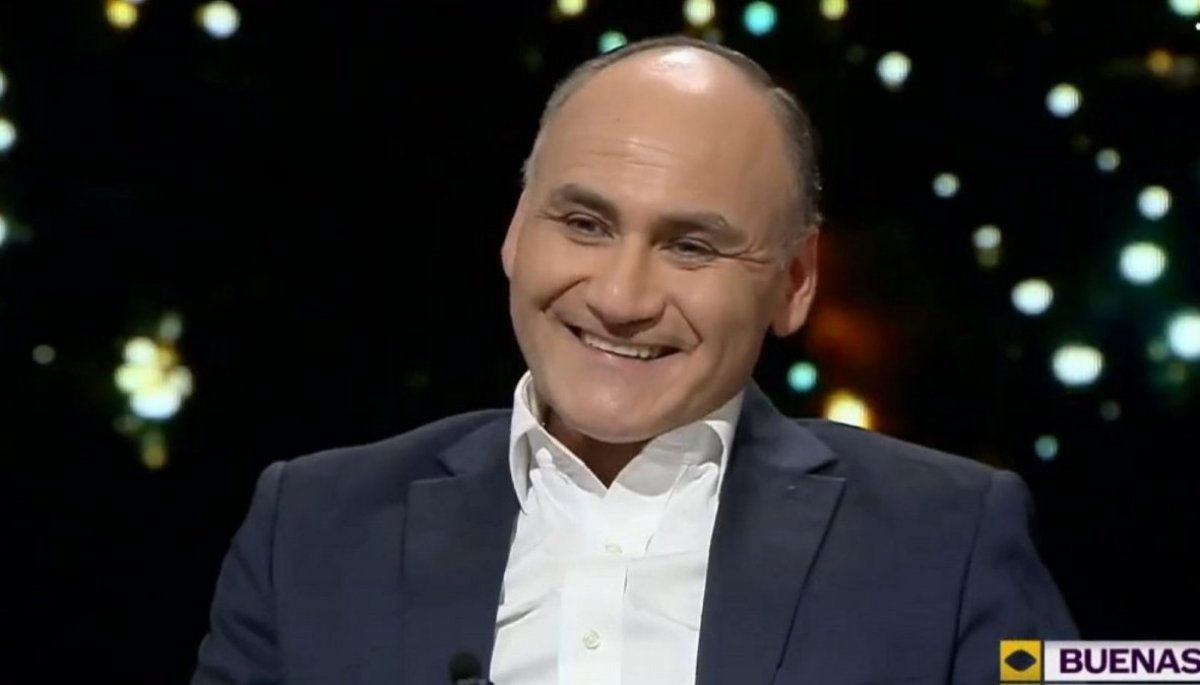 Fernando Tapia, periodista de TVN, recibe Premio a la Trayectoria por ...