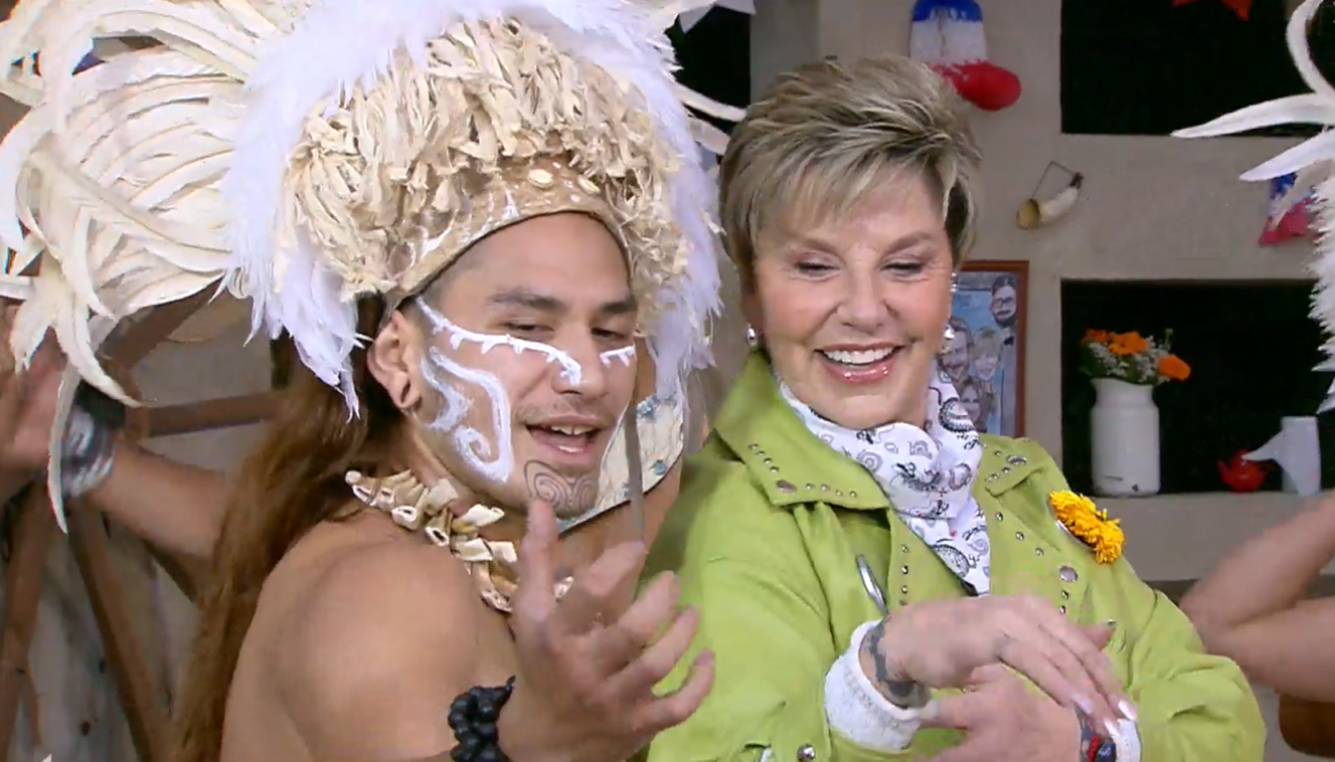 Paulina Nin de Cardona sorprende con su baile junto a "Haka'Ara Tupuna" | TVN