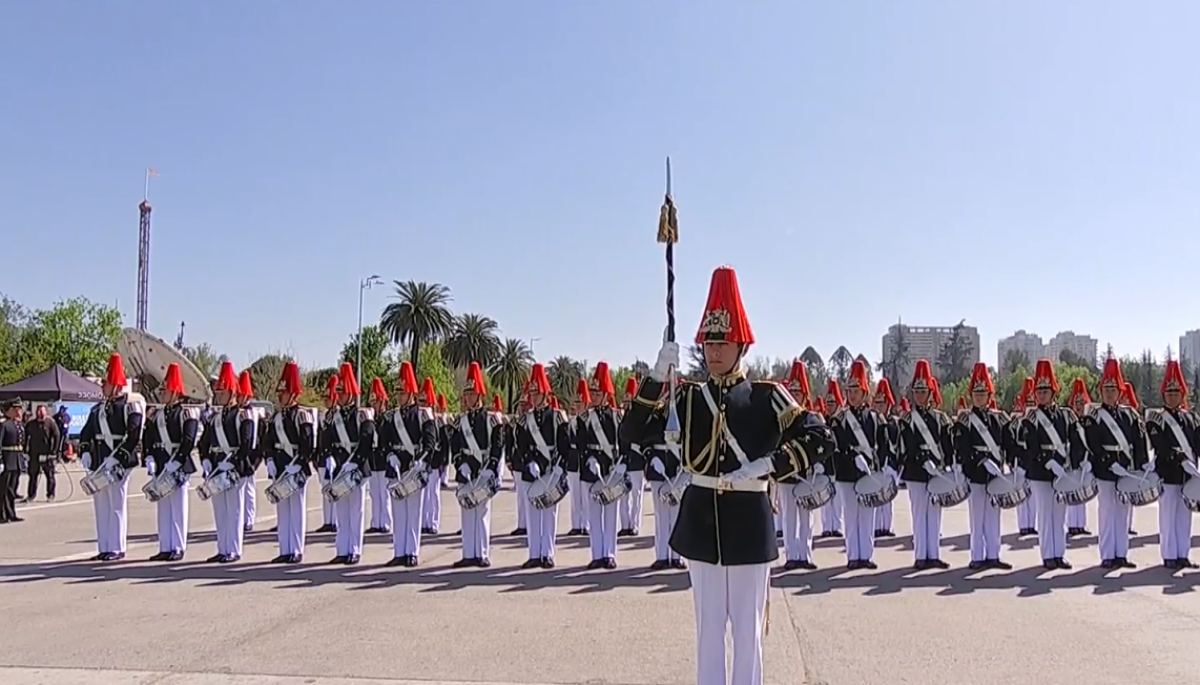 Así fue el inicio de la Gran Parada Militar 2025 | TVN