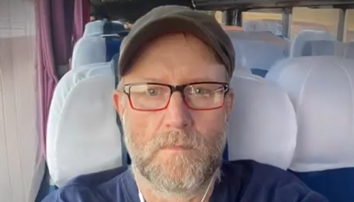 "La cosa pasó": Revelan el momento del pastel envenenado que comió Eduardo Cruz Coke | TVN