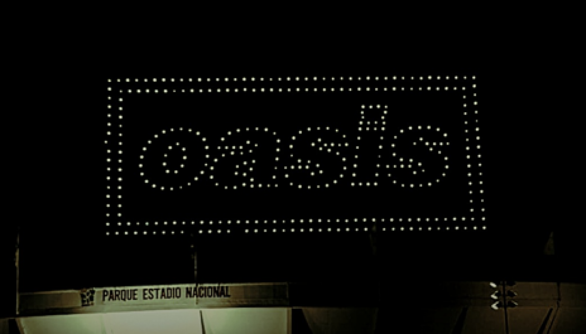 El increíble show de drones que marca la previa al concierto de Oasis ...