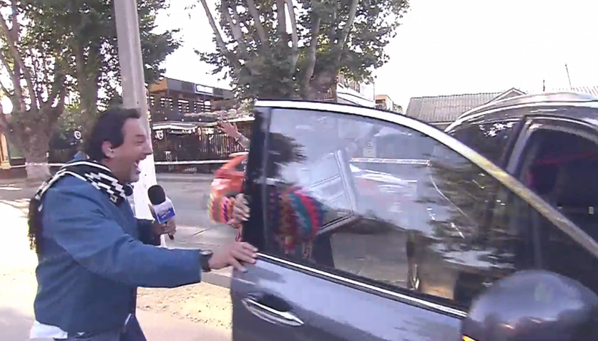 Tremenda sorpresa para Dani: ¿Qué artista llegó con un sillón a Olmué ...